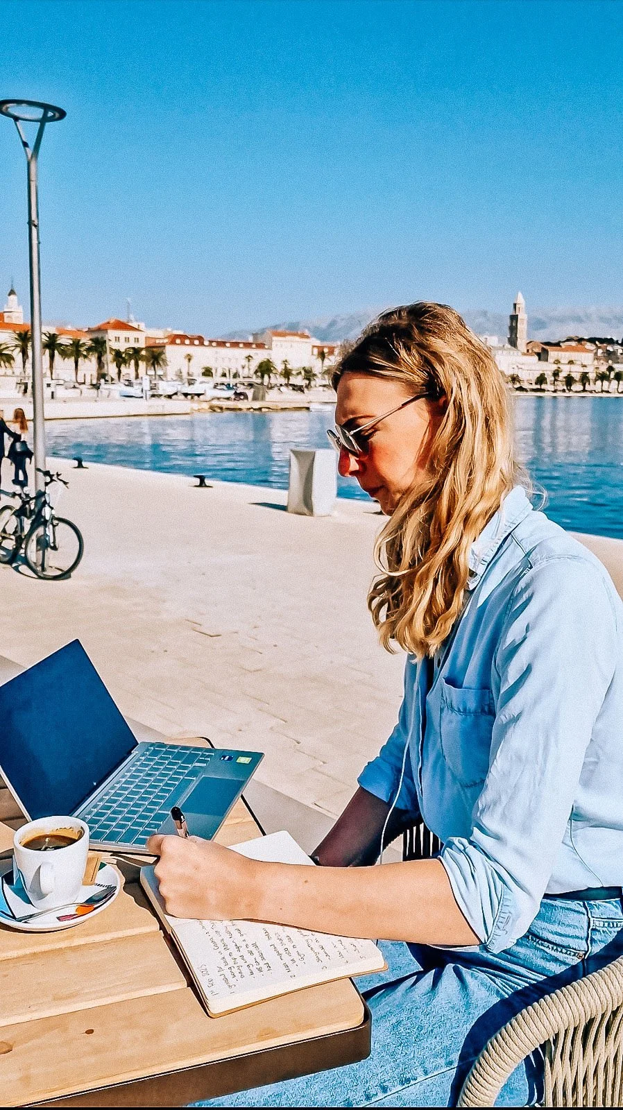 Digital Nomad Essentials: 12 things you should have as a digital nomad ...