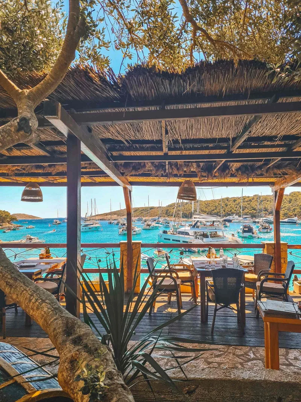 How to get to the Pakleni Islands from Hvar - complete island guide ...