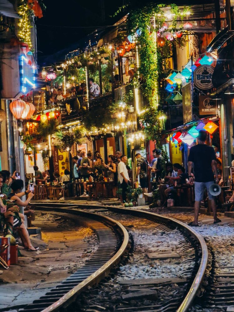 How to visit Hanoi Train Street: schedule, tips and how to get there ...