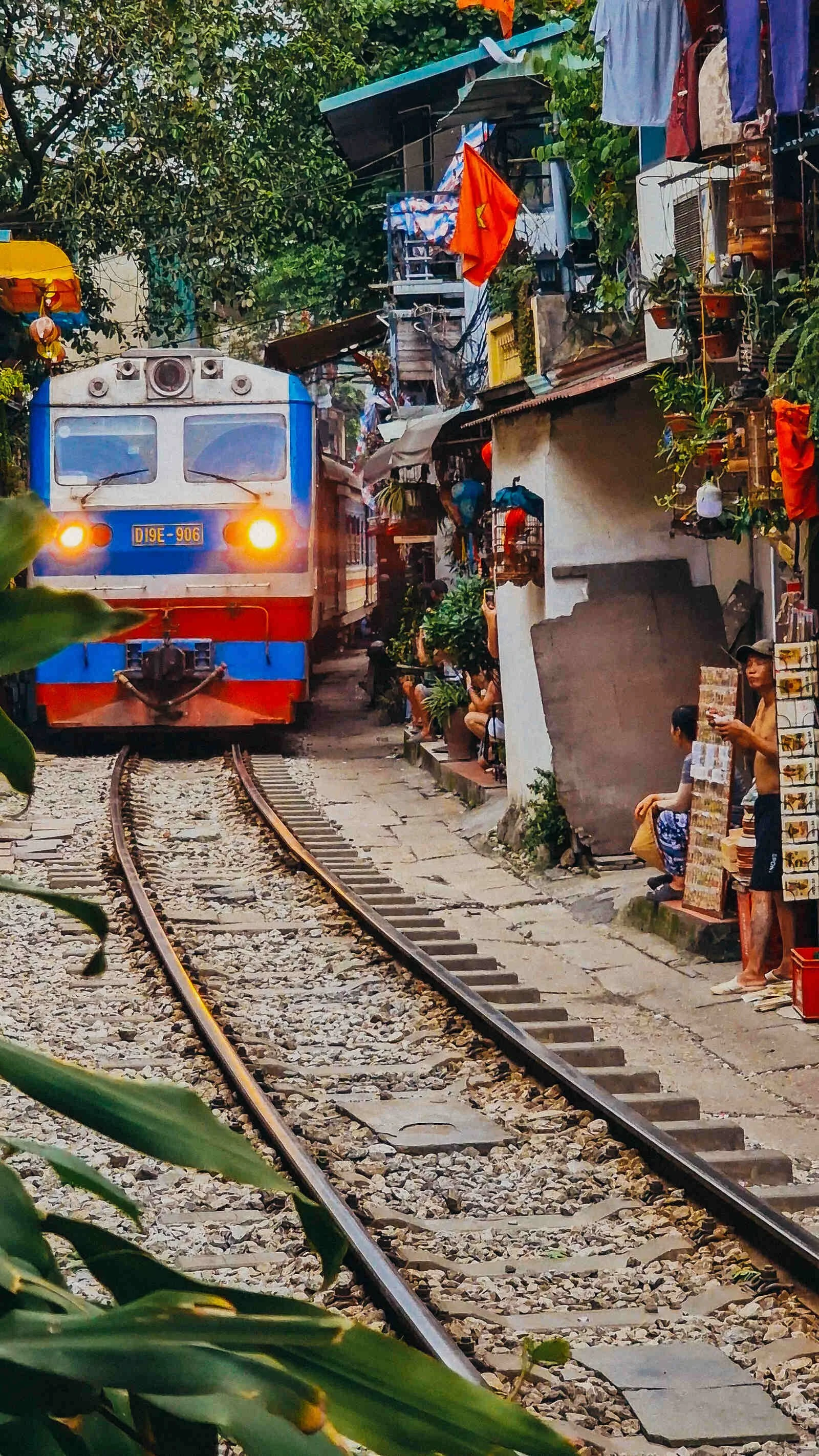 How to visit Hanoi Train Street: schedule, tips and how to get there ...