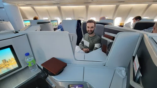 Air Canada A330 Business Class Review - London Heathrow to Montreal ...