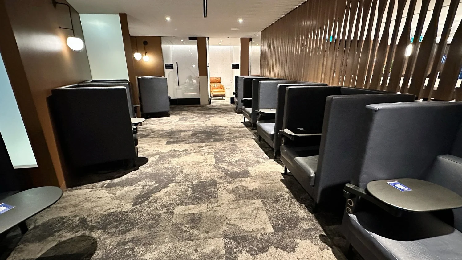 Westjet Elevation Lounge Calgary - Order Food and Drinks From Your ...