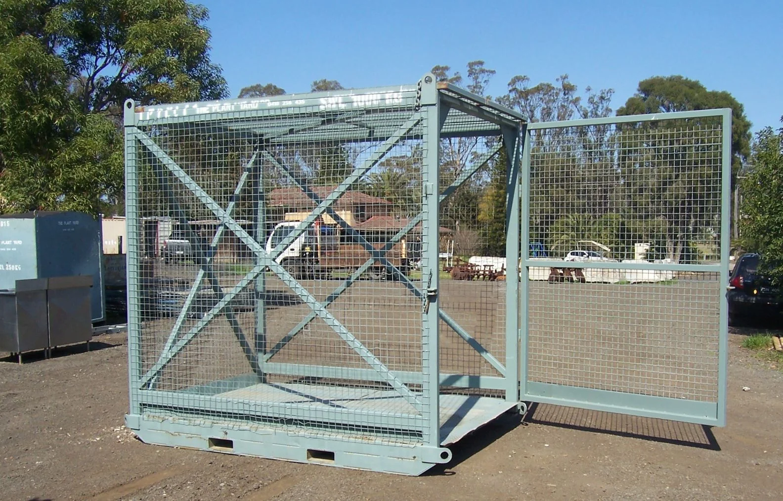 Lifting Cage Hire — THE PLANT YARD — THE PLANT YARD