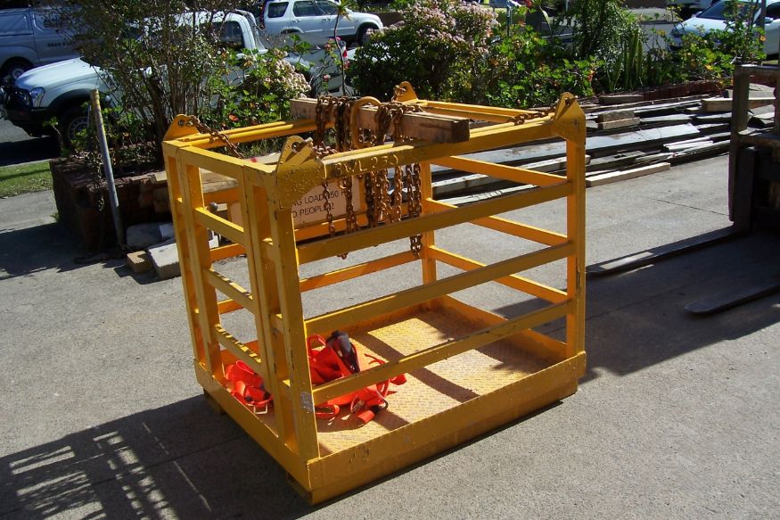 Man Box Crane — THE PLANT YARD