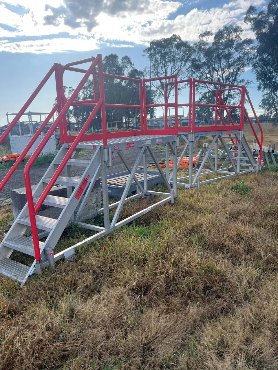 Truck Loading Access Platform Hire - deck lengths 3.0 to 6.0m — THE ...