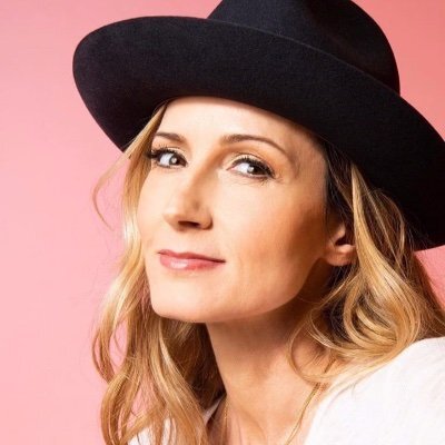 About — Chely Wright