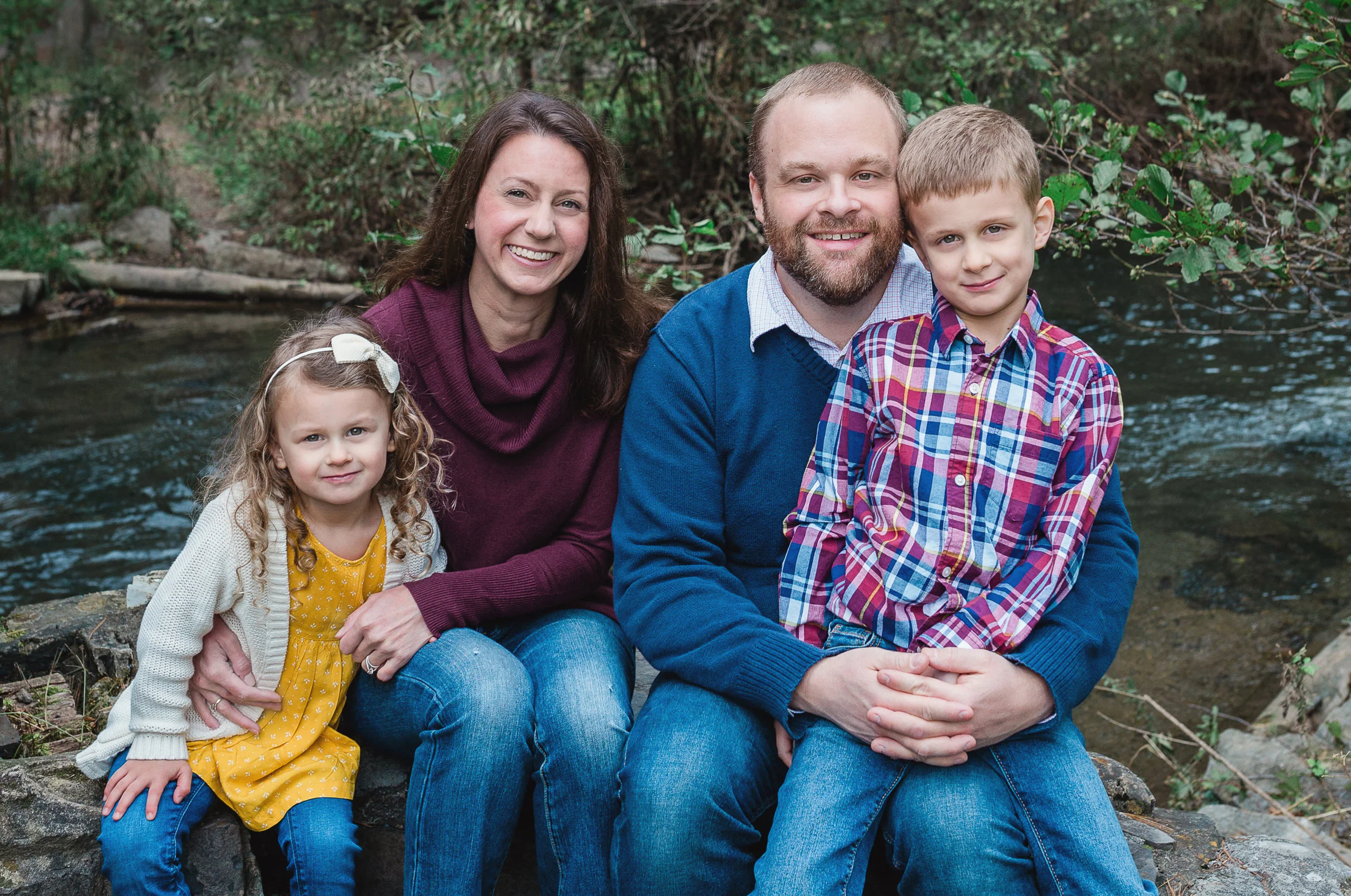 State College family session at Spring Creek {Pennsylvania portrait ...