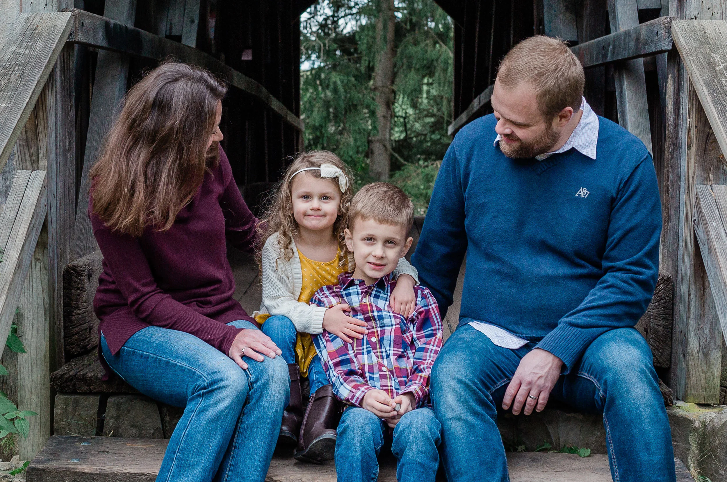 State College family session at Spring Creek {Pennsylvania portrait ...