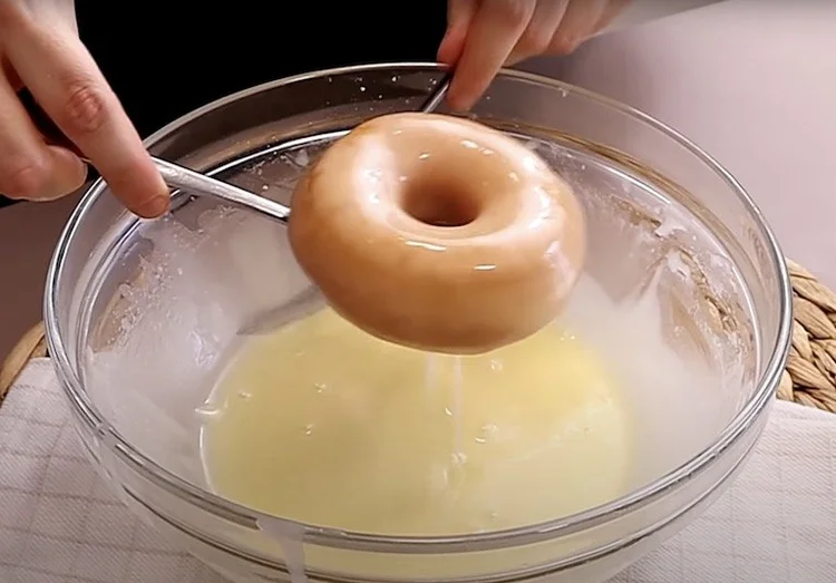 Melt-In-Your-Mouth Glazed Donuts