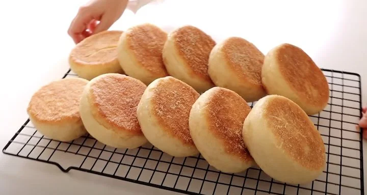Easy English Muffins Recipe