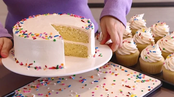 Make Any Style Vanilla Cake With One Amazing Recipe