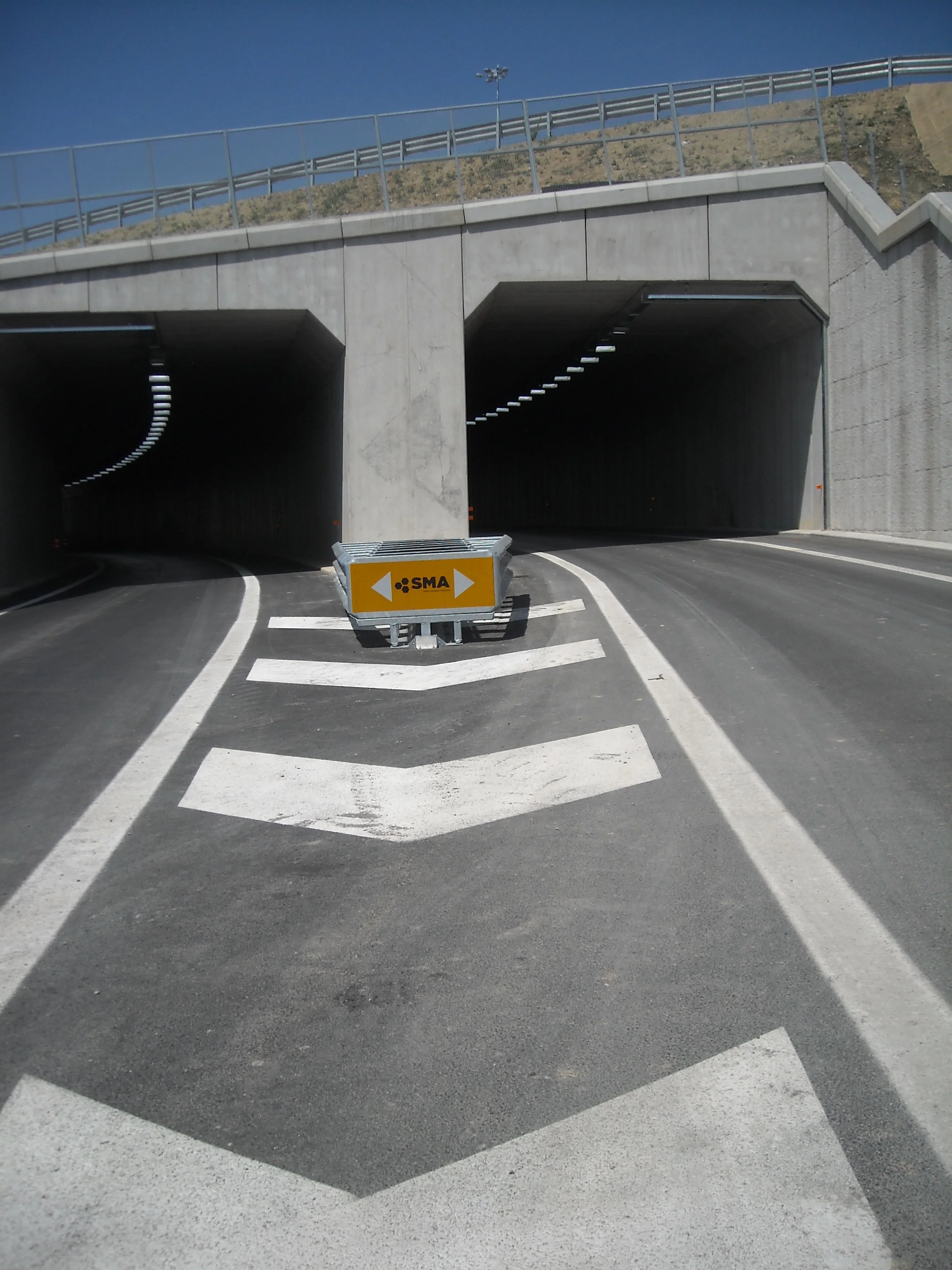 Attenuatori d’urto LEONIDAS — SICUREZZA STRADALE