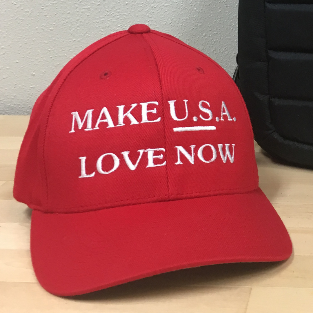 THE LOVE HAT