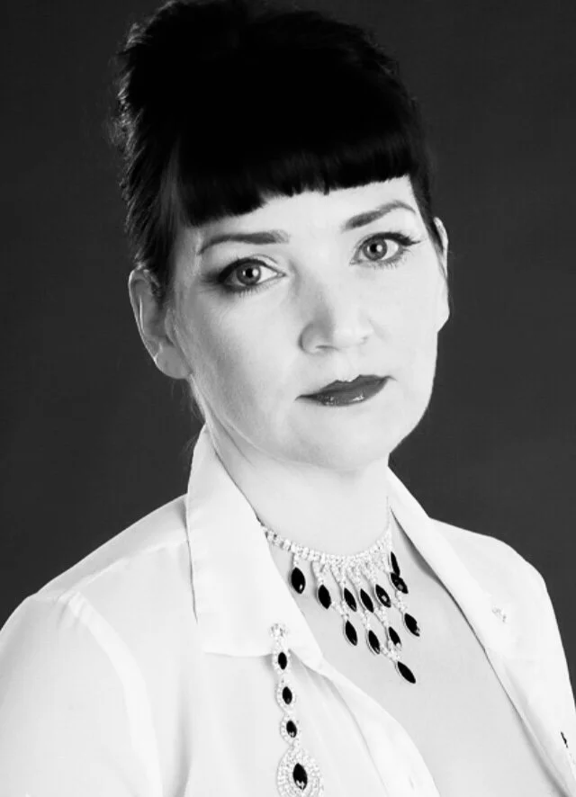 Miss Darby Doll — Queer Majority