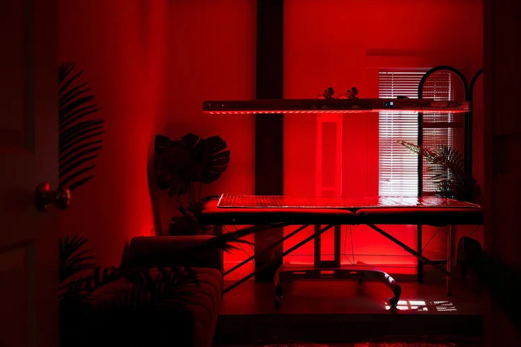 Red-Light Therapy — Vita Hydration + Wellness