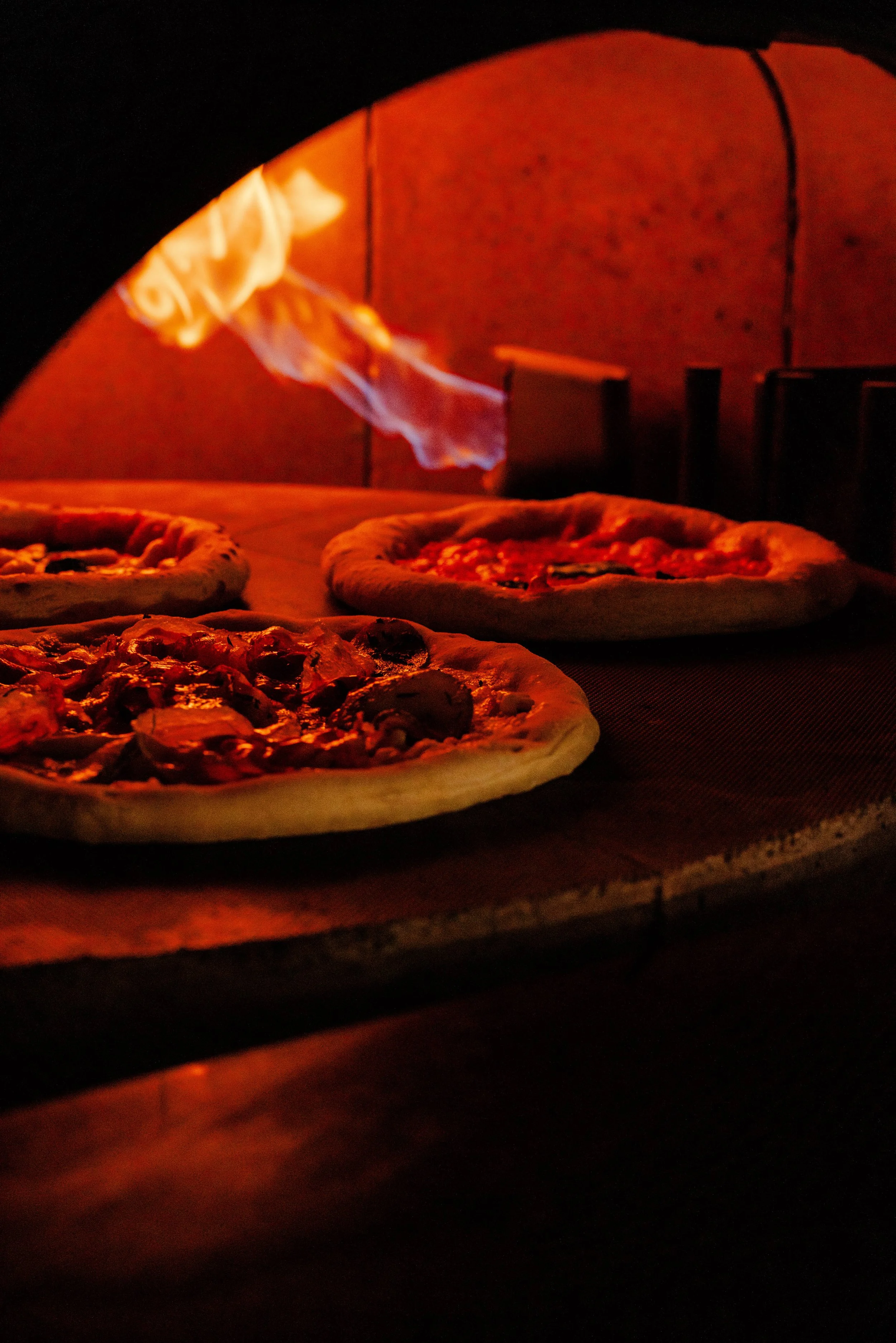 Bottomless Saturday Lunch Pizza — CECCHI'S