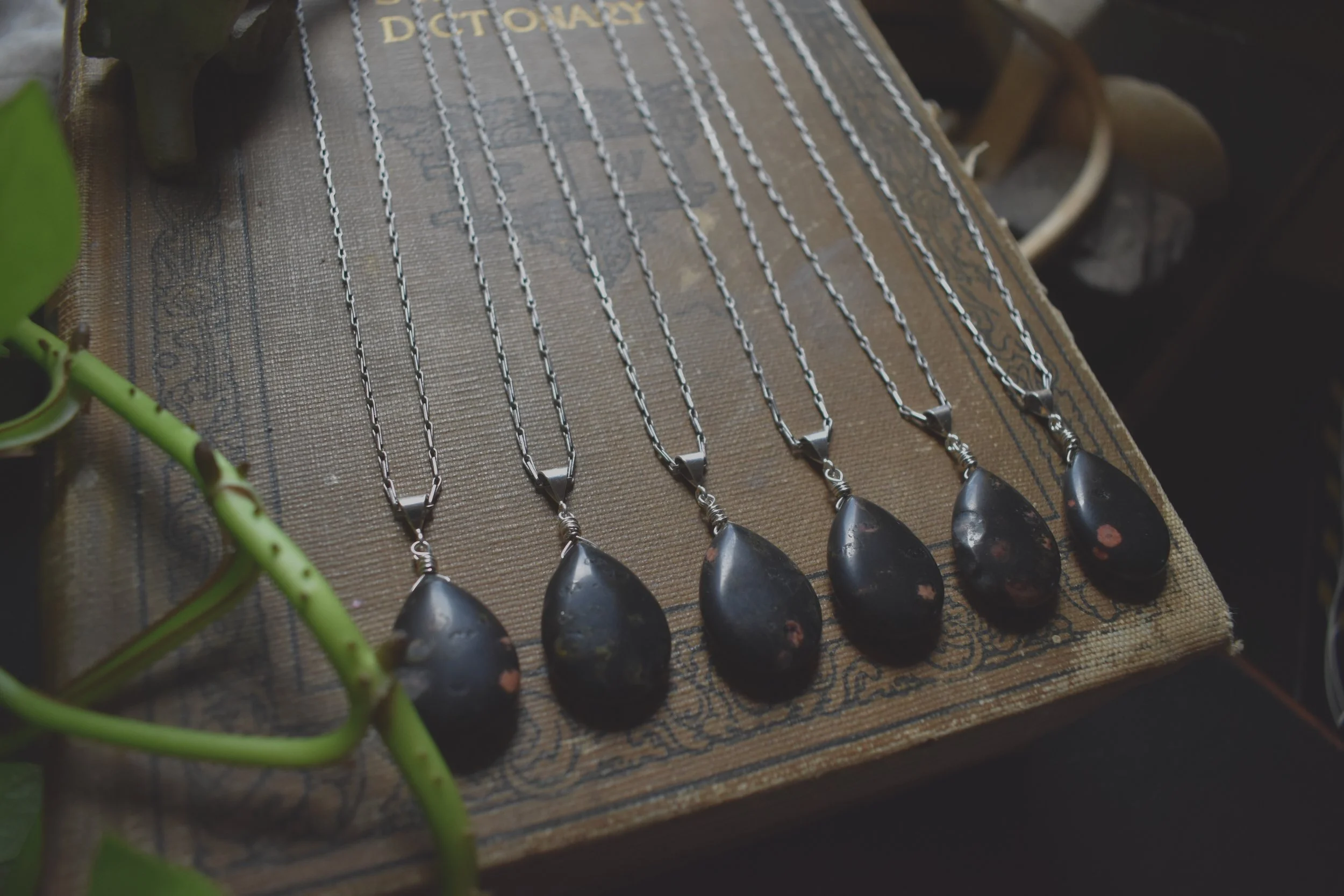 Pendants — Vug Jewels