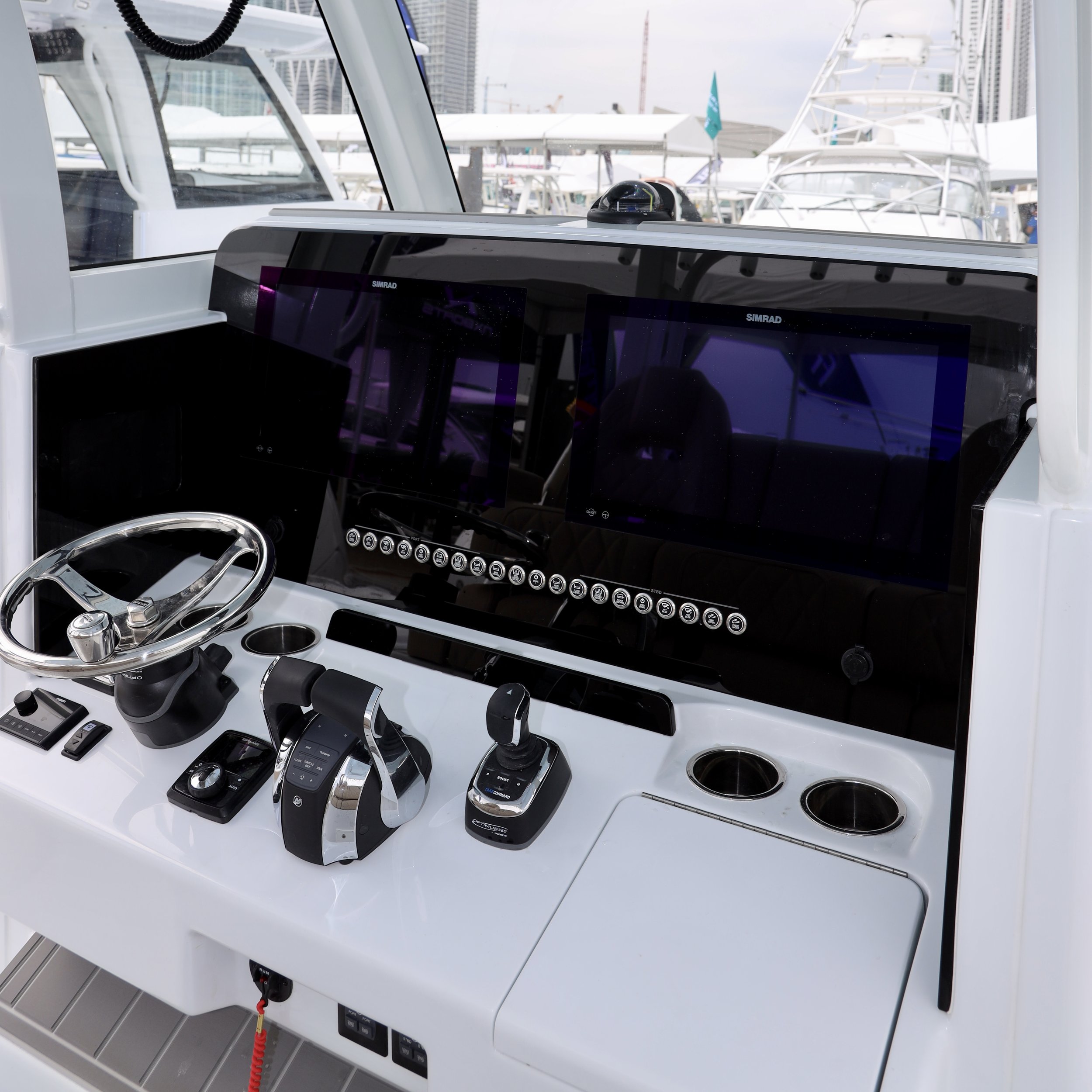 Freeman 35 — Freeman Boatworks