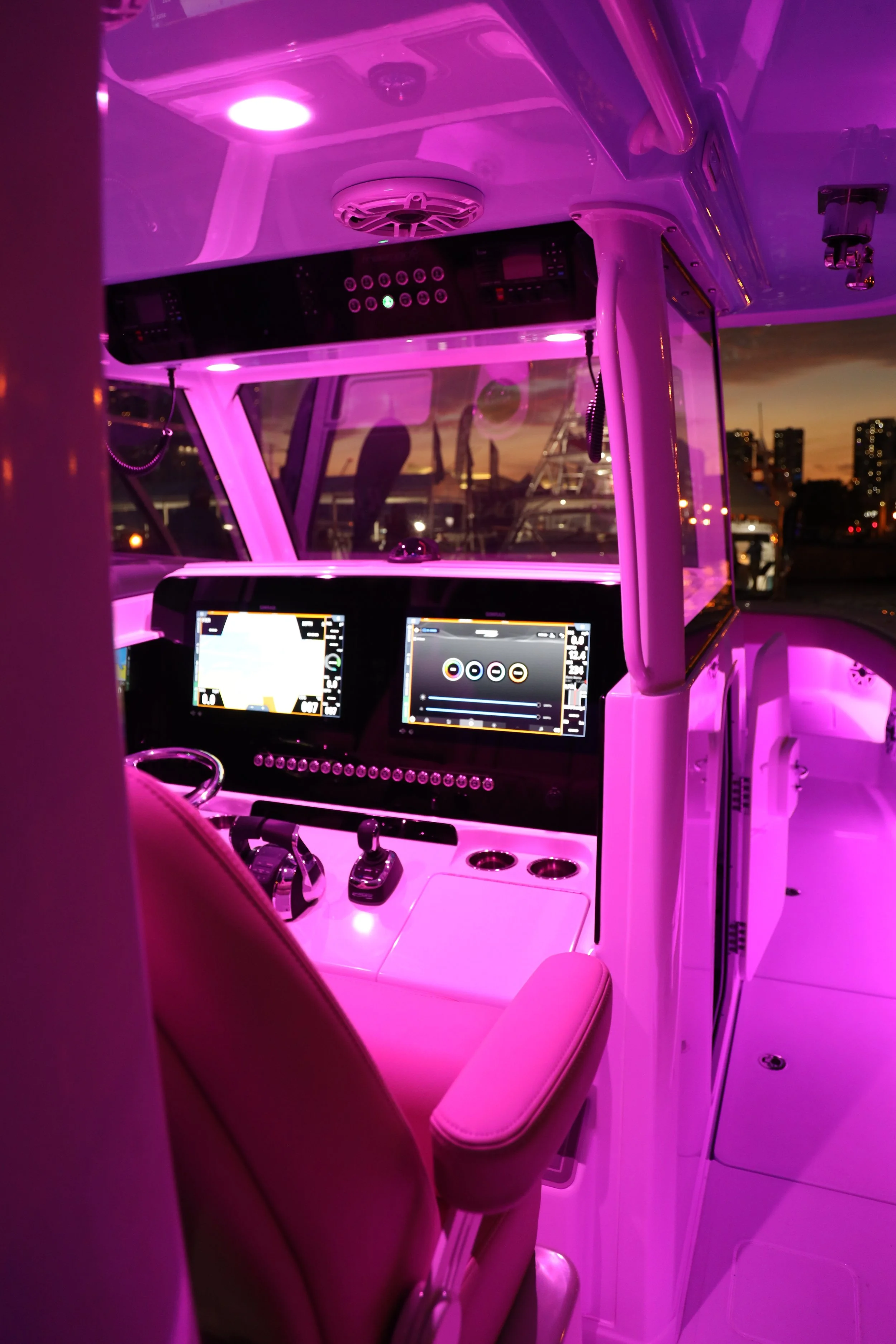 Freeman 35 — Freeman Boatworks