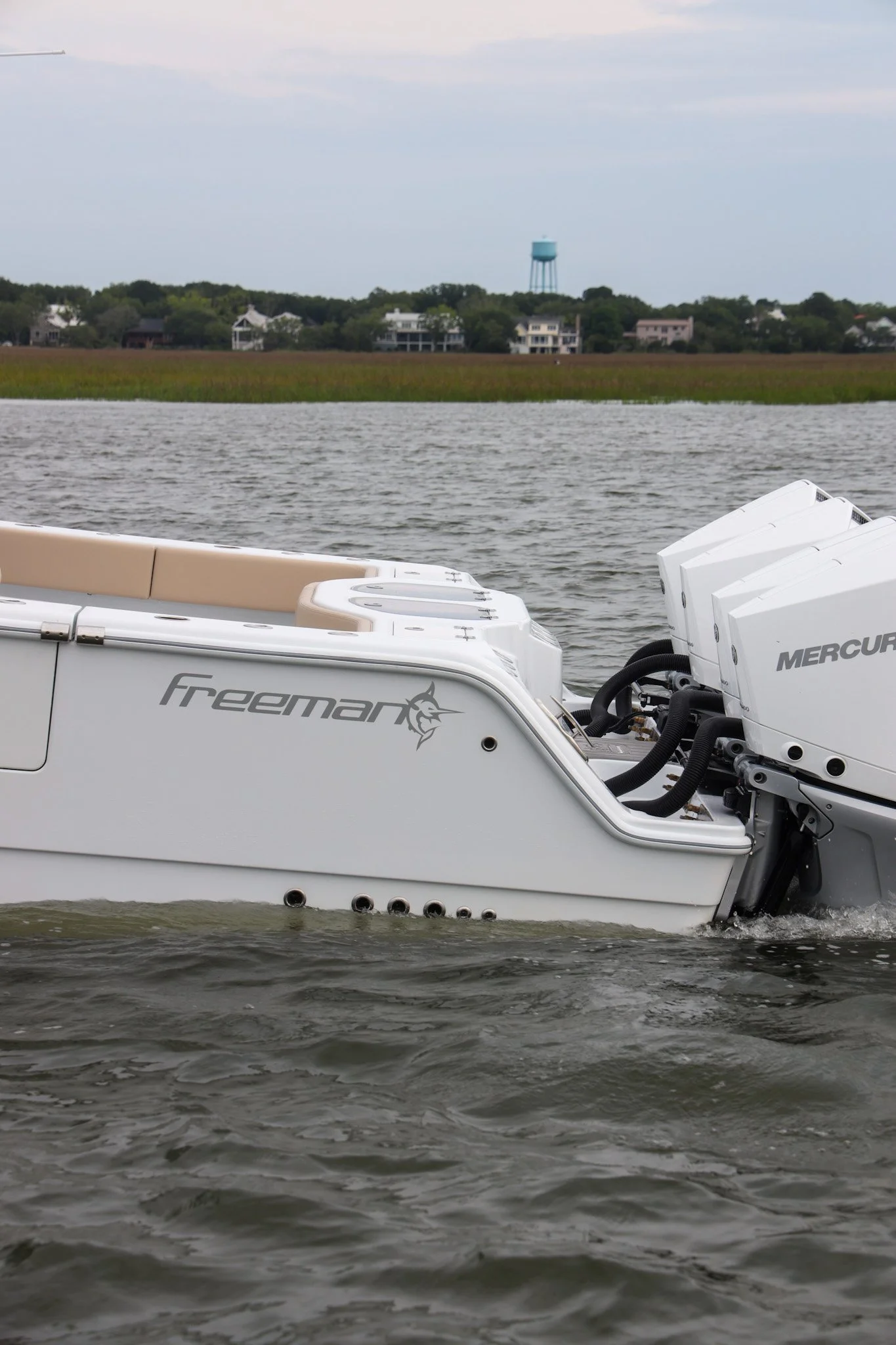 Freeman 35 — Freeman Boatworks
