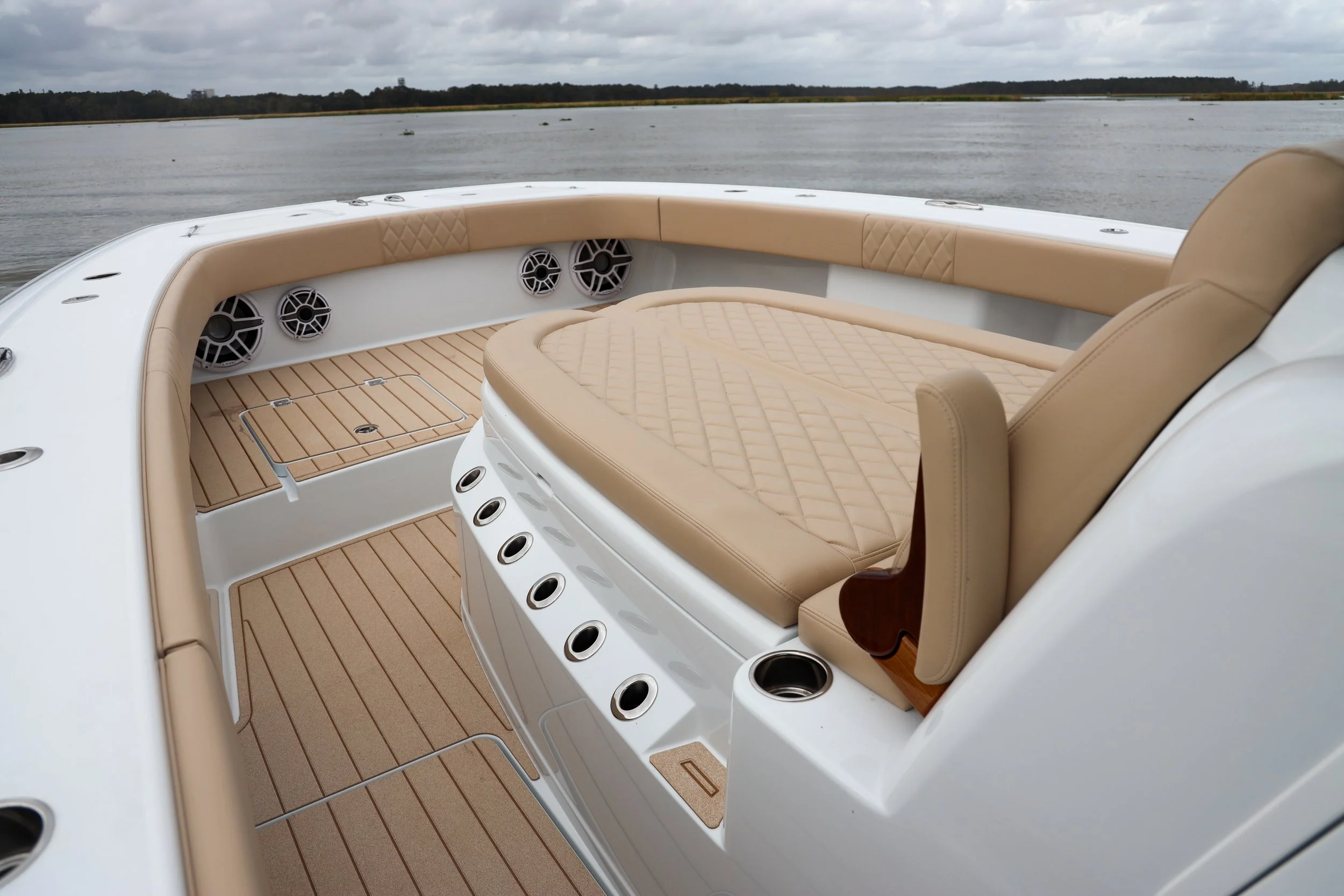 Freeman 38 — Freeman Boatworks