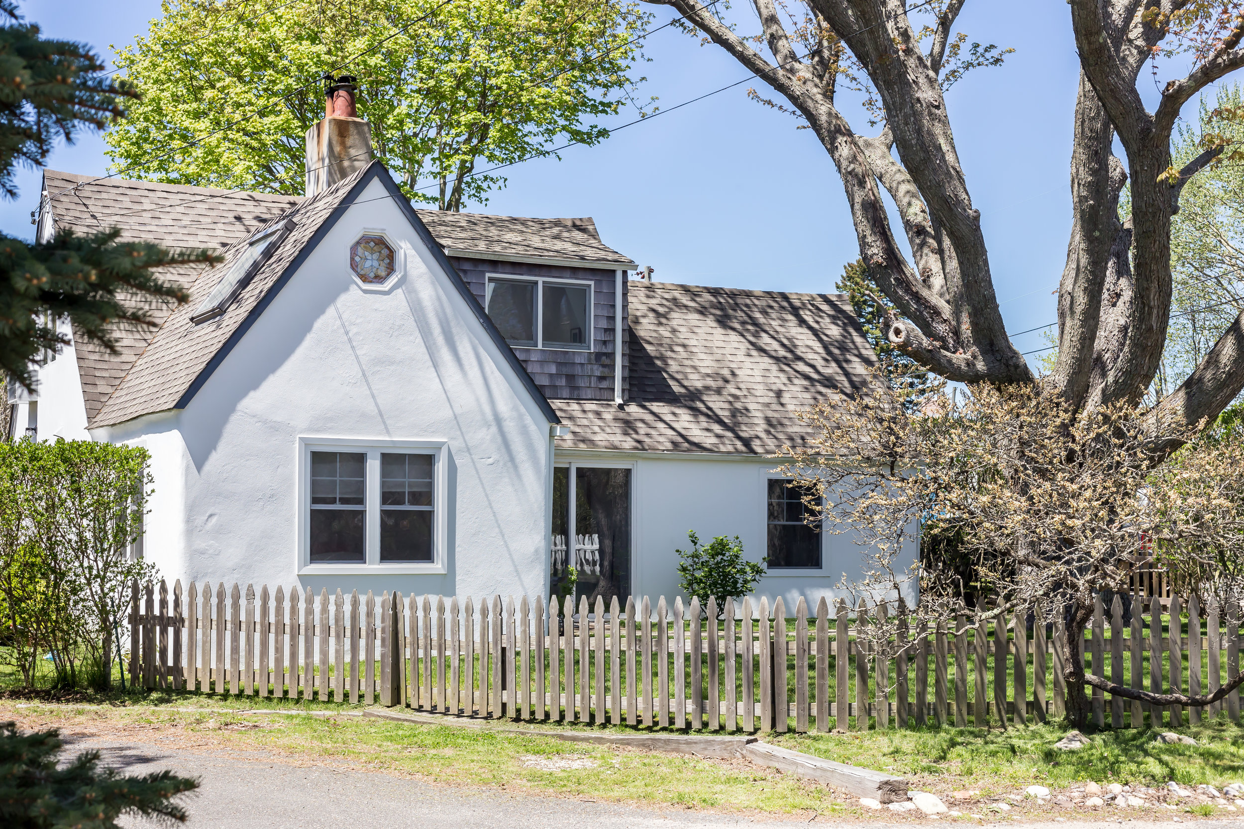 Summer Rentals — Studio MTK