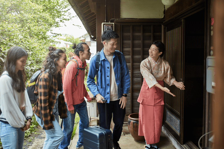 How to Successfully Navigate Japanese Hospitality Etiquette