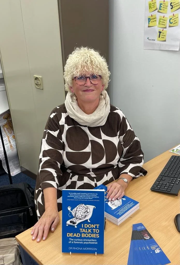 About — Rhona Morrison Art/Author