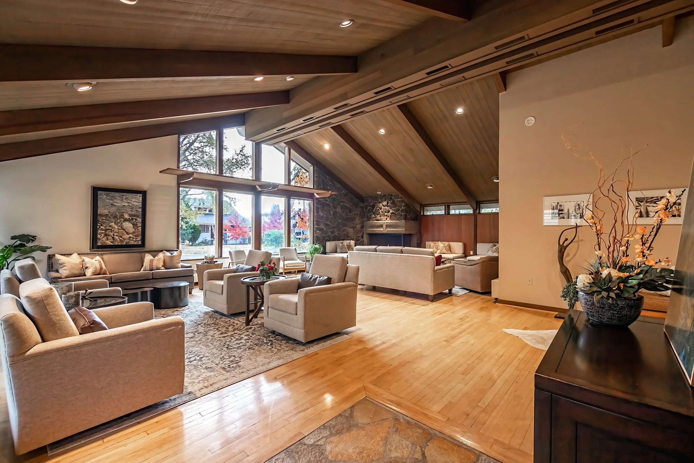 COMMERCIAL GATHERING SPACE - Nest Design Studio