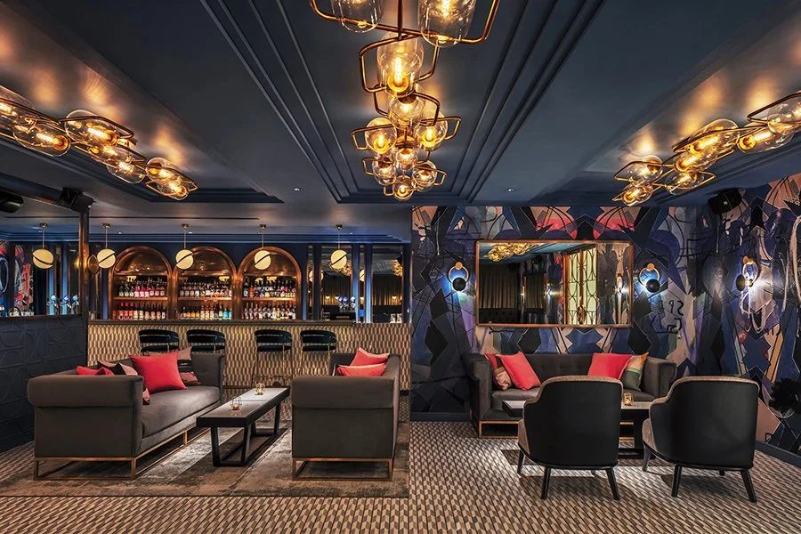 Beats And Booze: 13 Bars With Live DJ Performances For Vibing While You ...