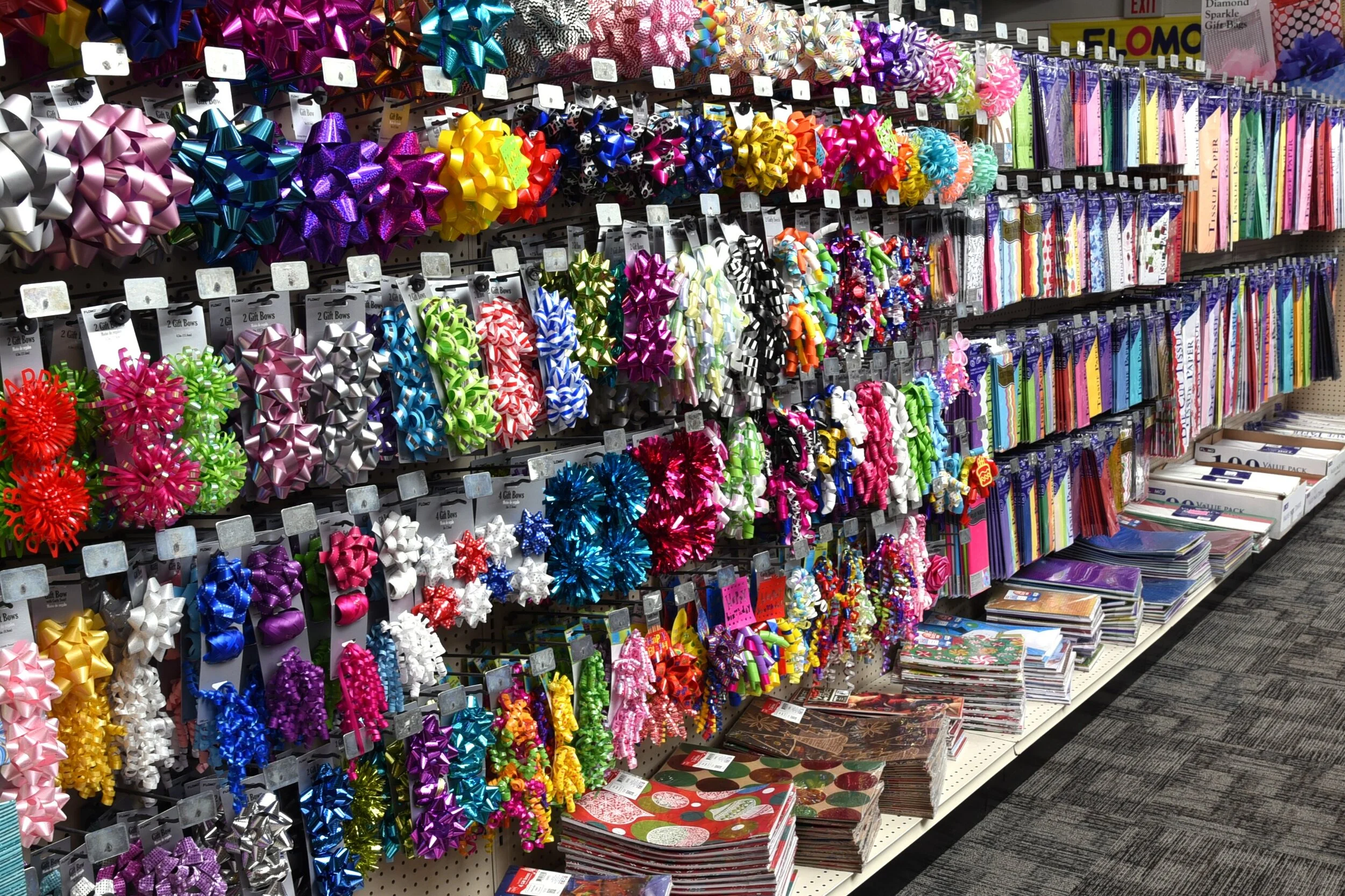 Gift Wrap & Wrapping Accessories — FLOMO - Wholesale Seasonal Products ...