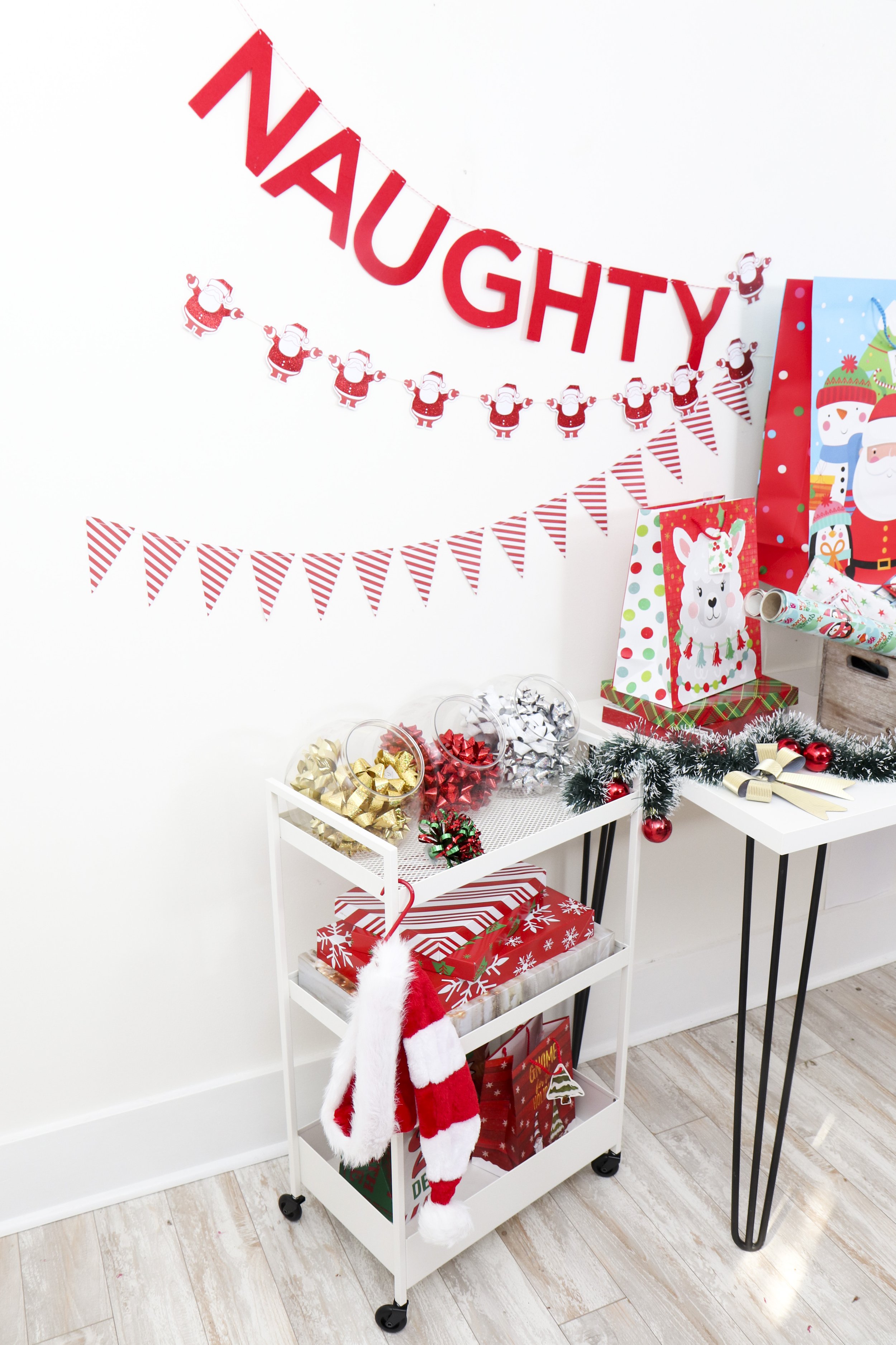 How to Set up a Holiday Gift Wrapping Party — FLOMO - Wholesale ...