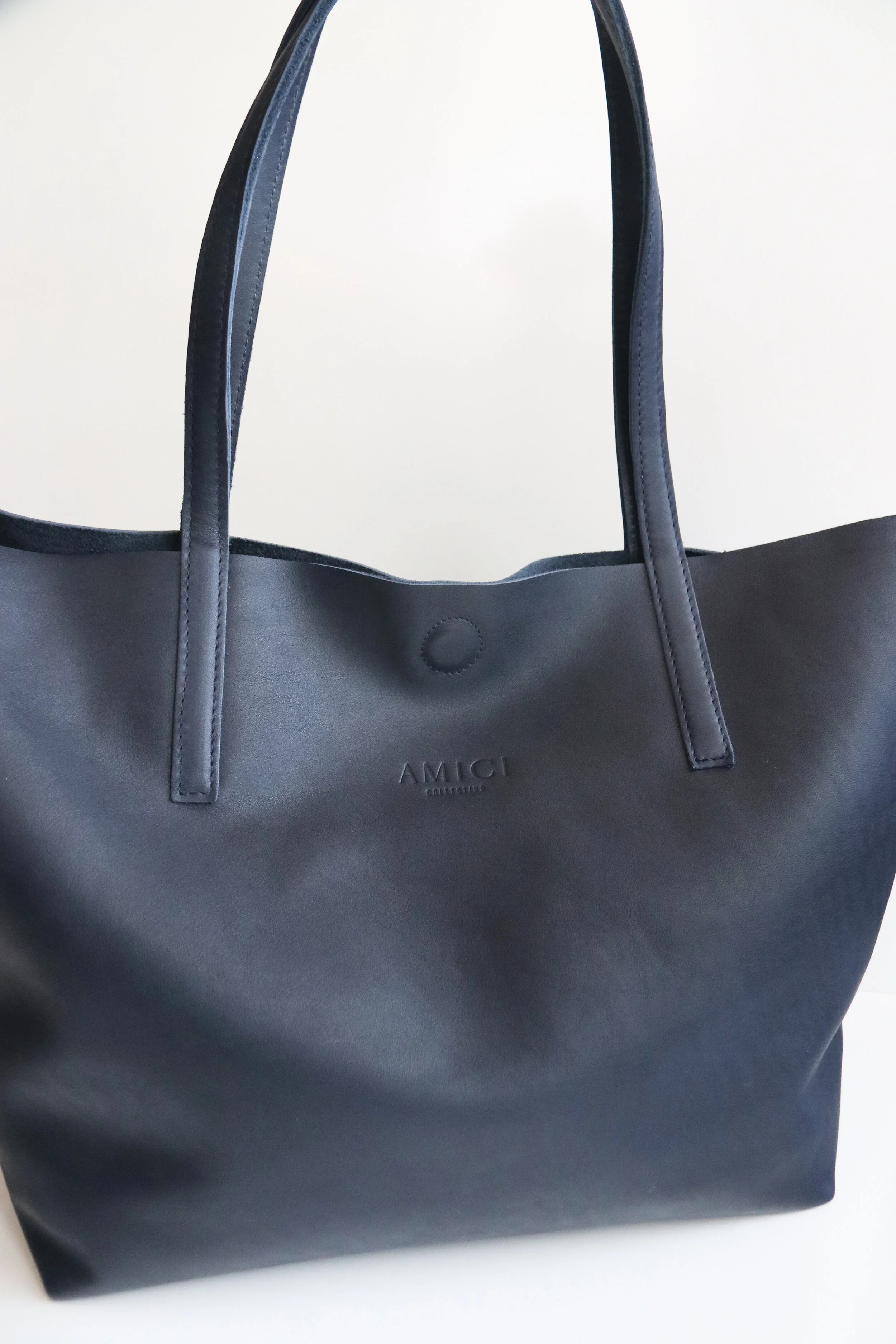 Amici Collective - Premium Leather Travel Bags