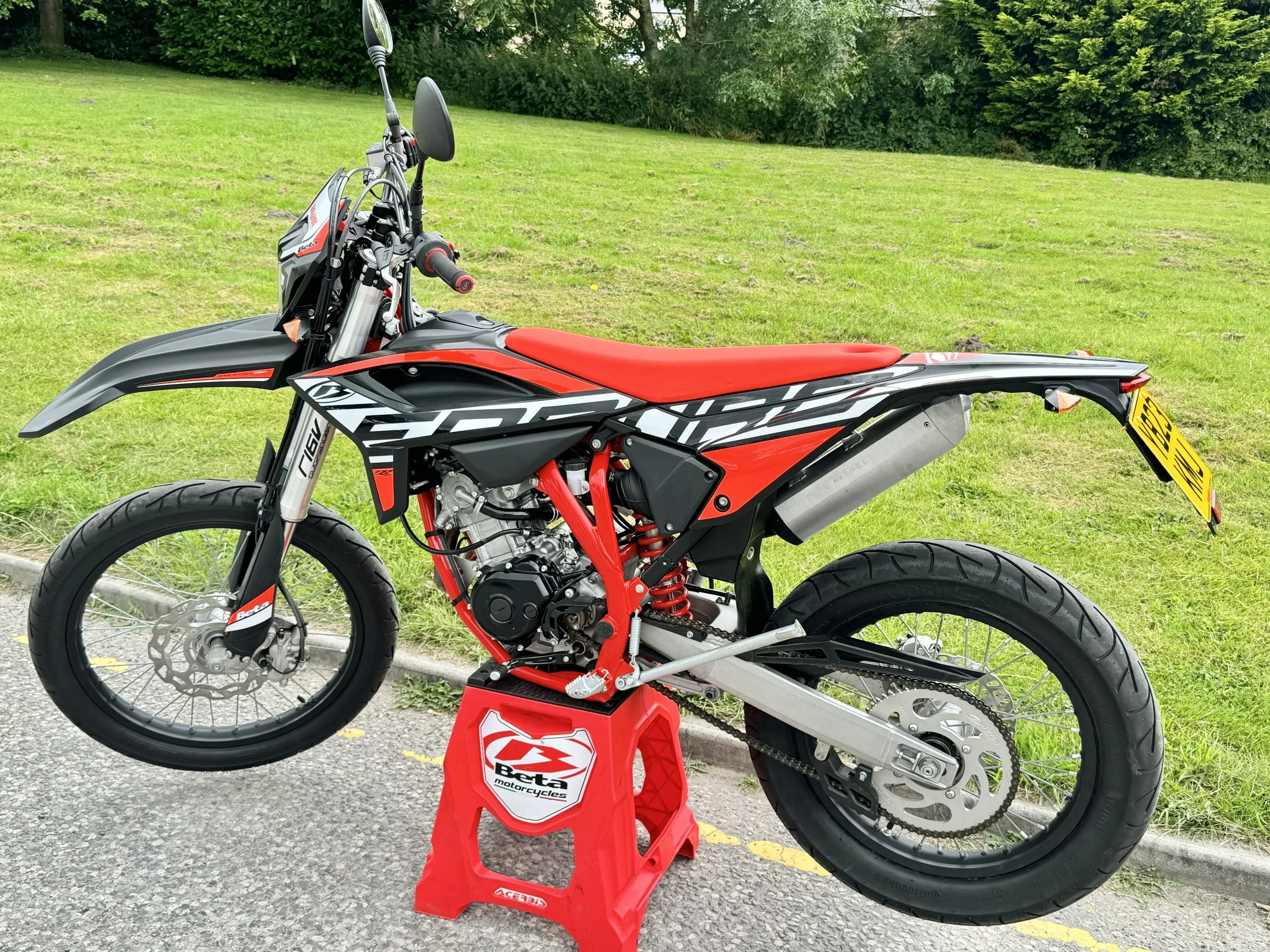 Store 2 — Acklams Beta