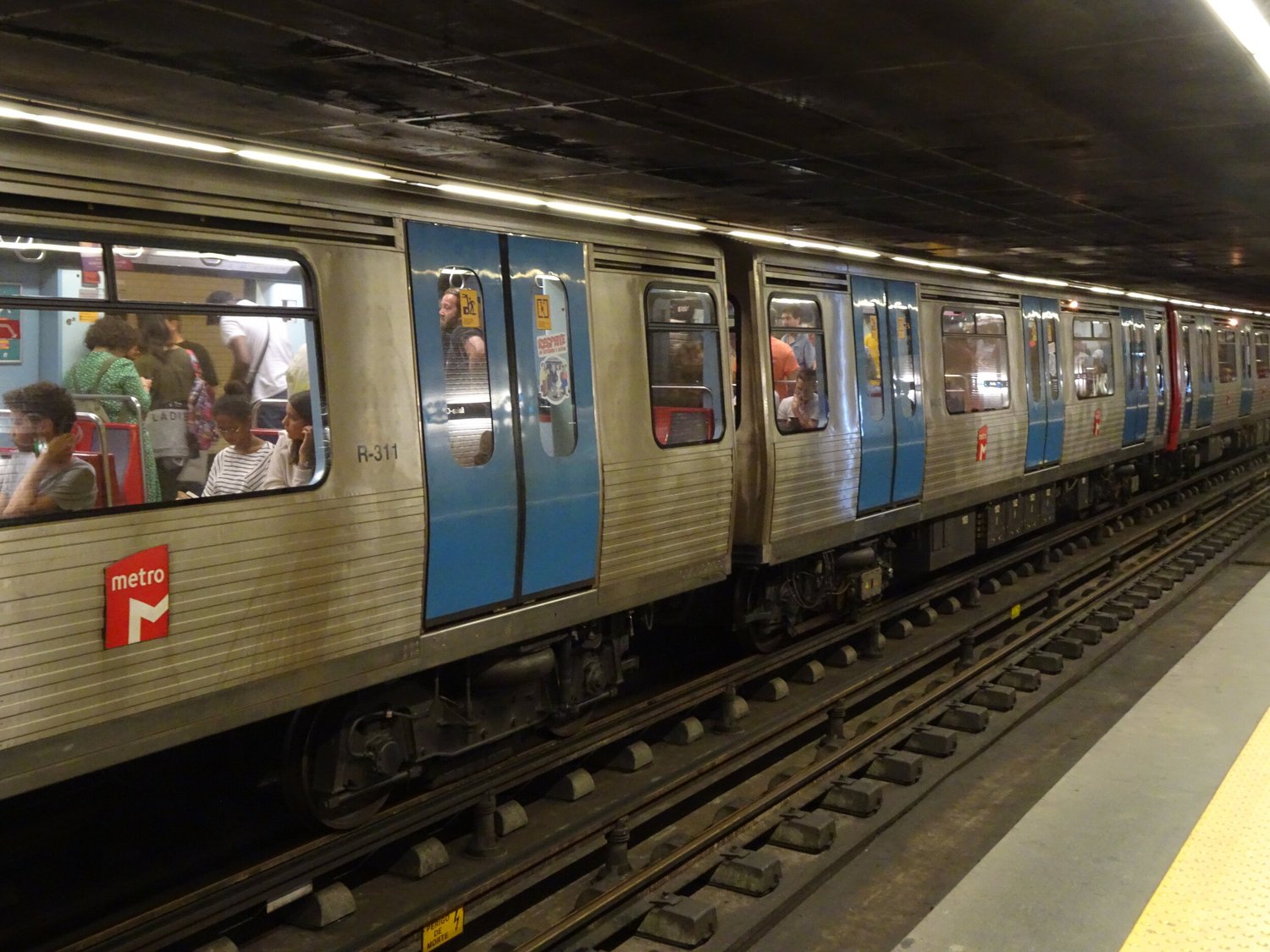 Lisbon Metro — Tunnel Time