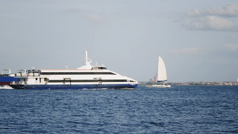 Lisbon Ferry — Tunnel Time