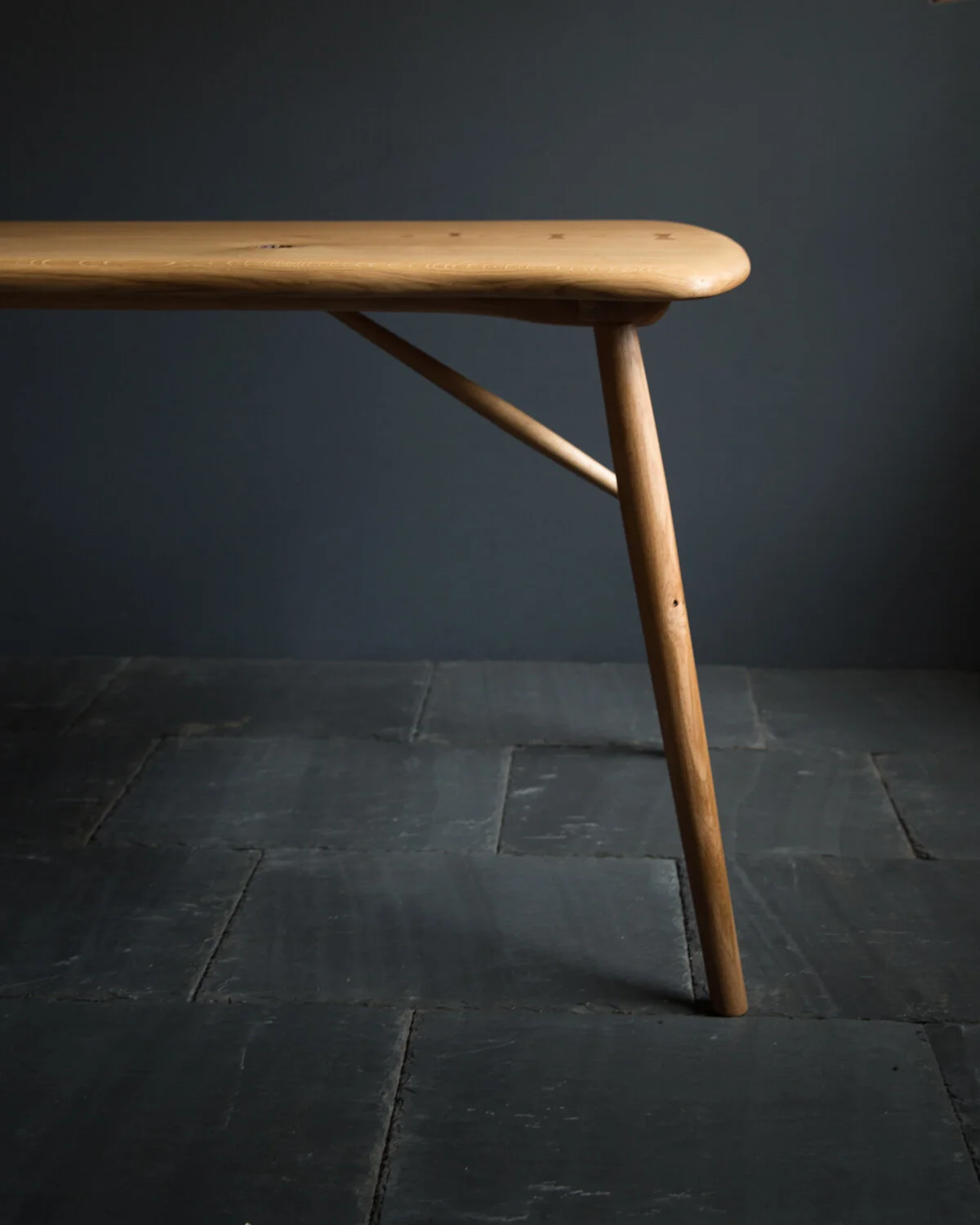 Handmade furniture : Oak dining table — BOBBY MILLS STUDIO