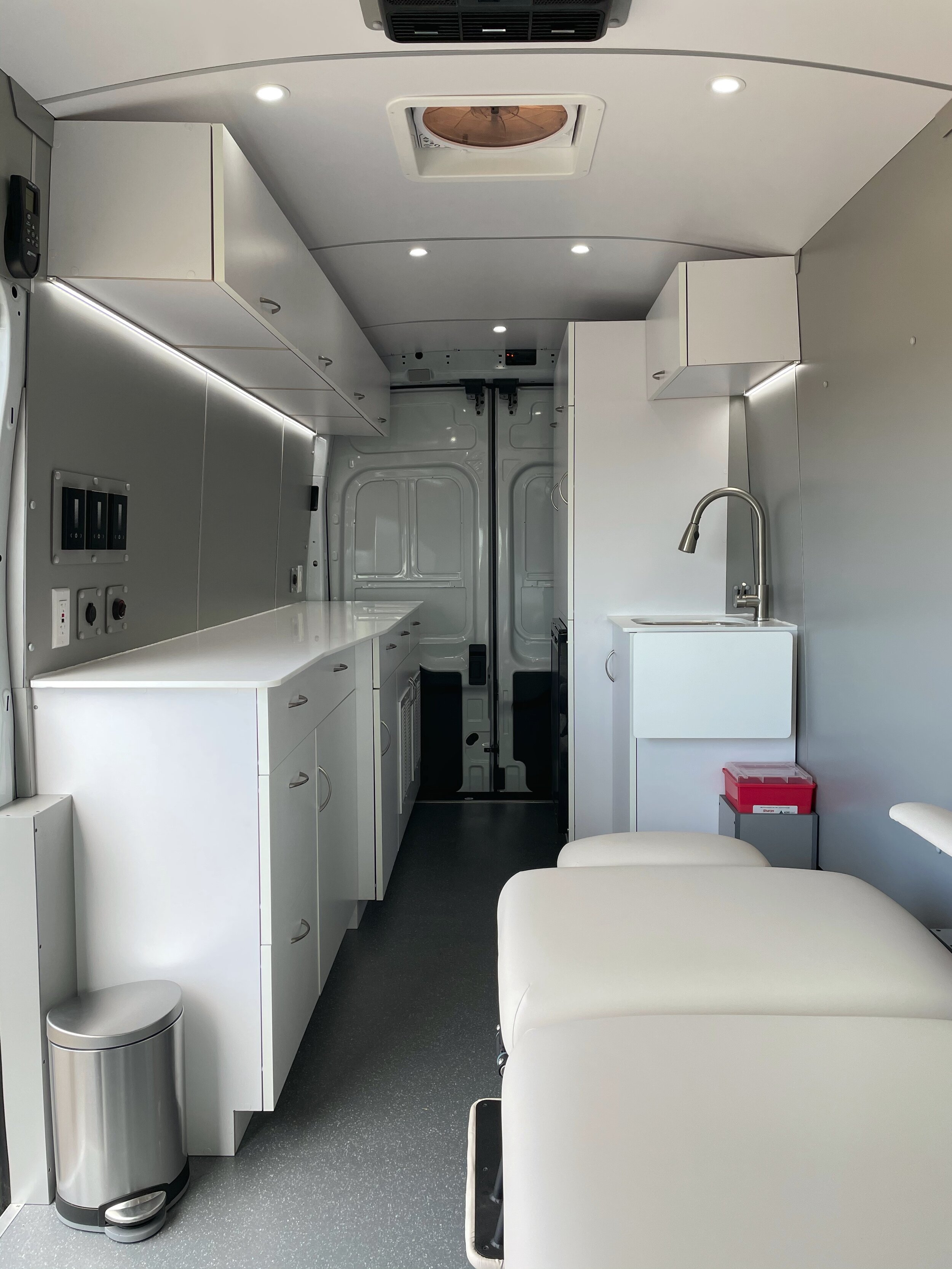 Mobile Medical Van Conversion - Contravans