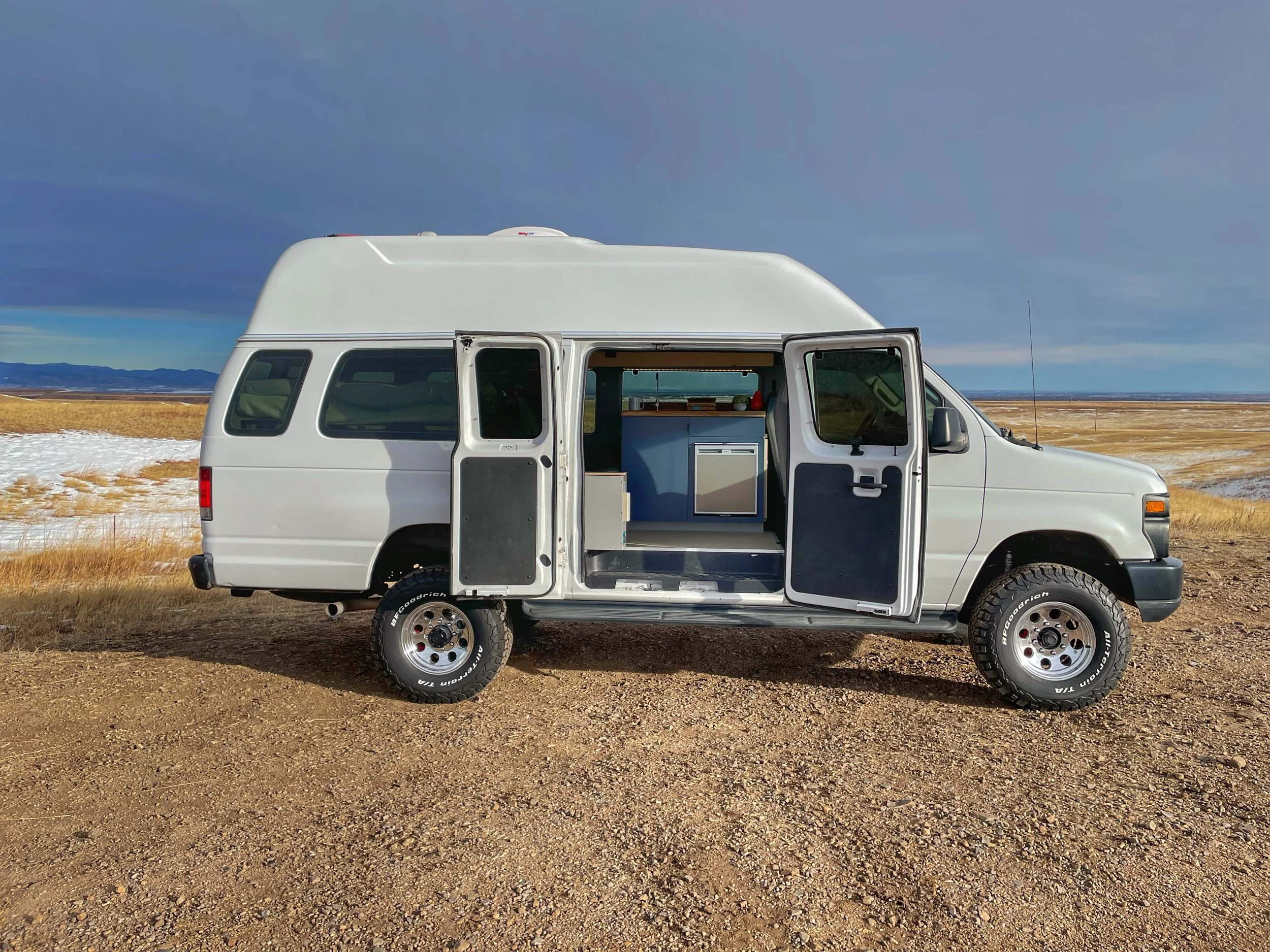 Ford Econoline Family Campervan - Contravans