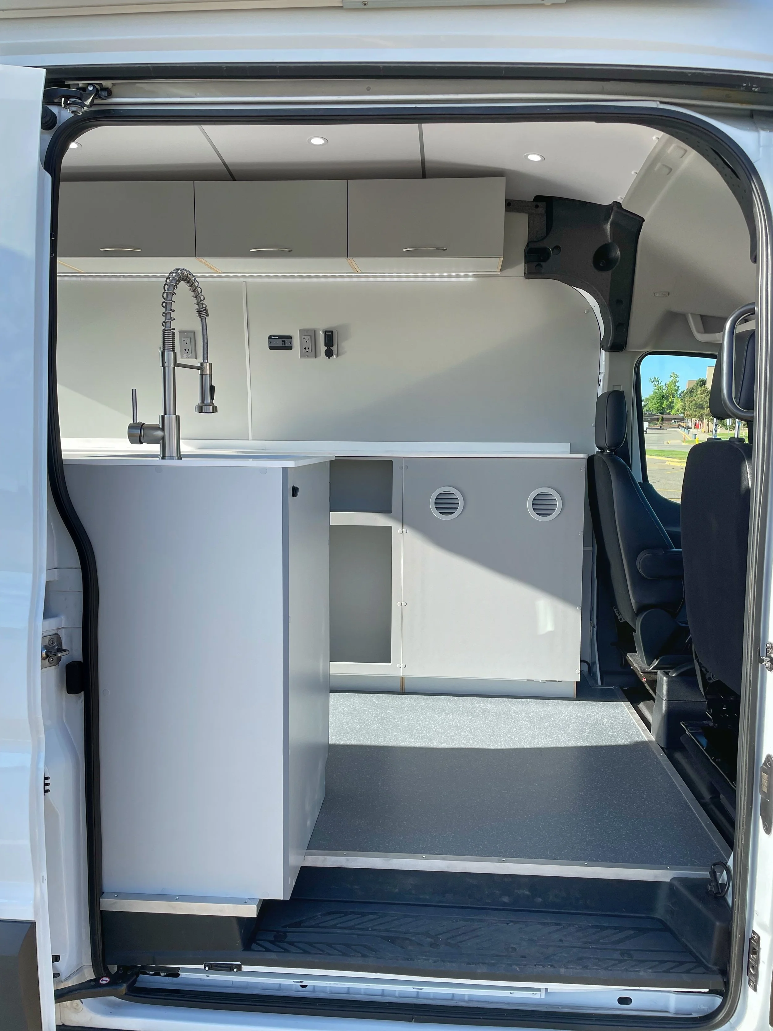 Mobile Learning Lab Van Conversion - Contravans