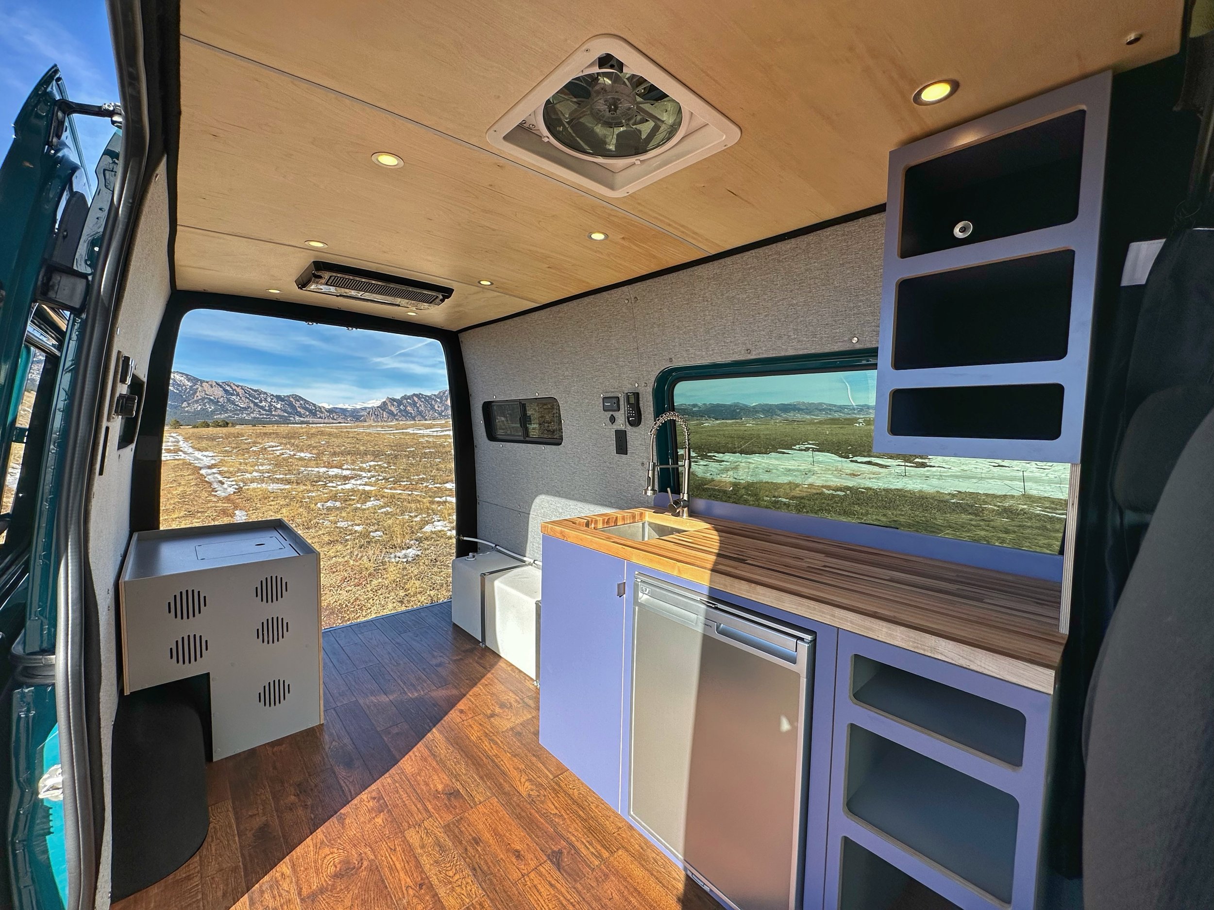 144" Mercedes Sprinter Campervan Jump Start - Contravans