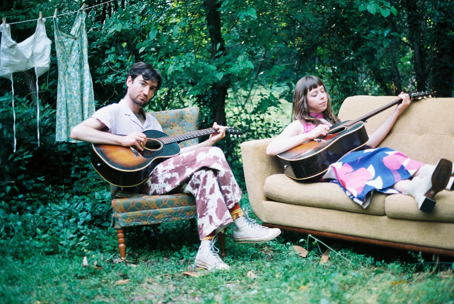 Biography — Viv & Riley