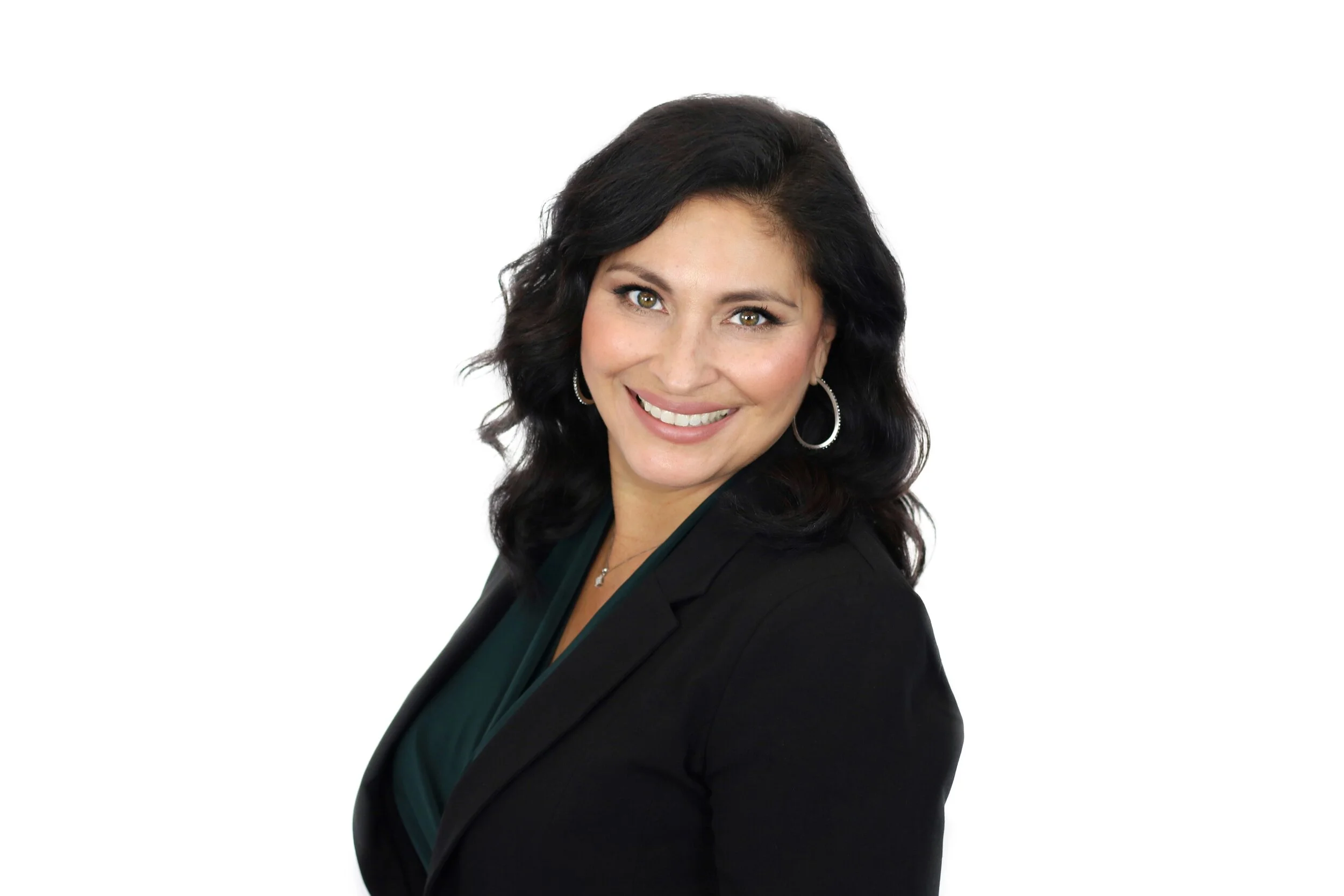 Meet Laura — Laura Loves Homes