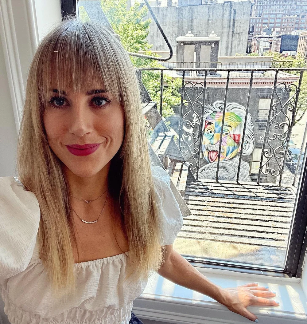 Megan Bruneau | Therapist. Executive Coach. Speaker.