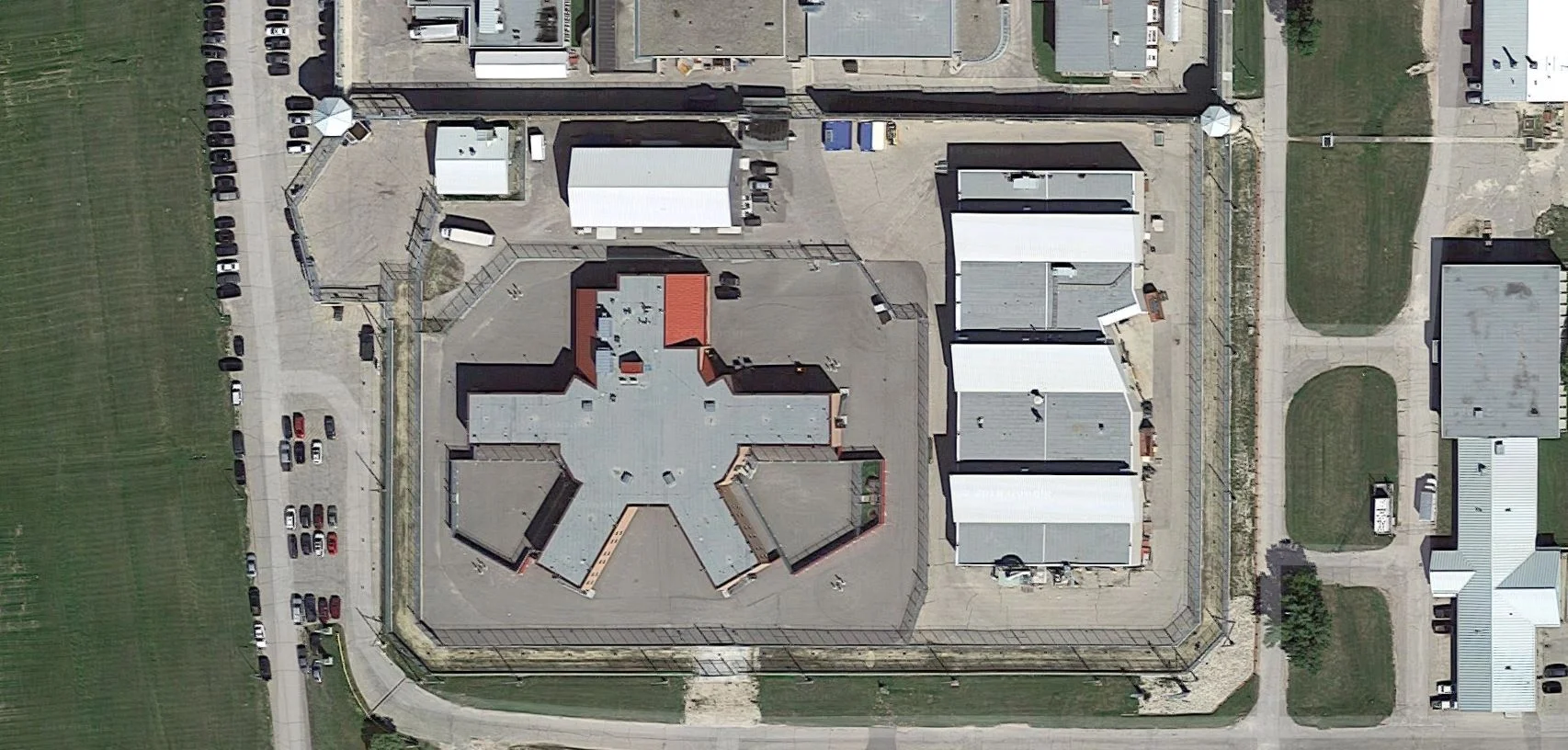 96 Cell Maximum Security Living Units — Kraemer Architecture Inc.