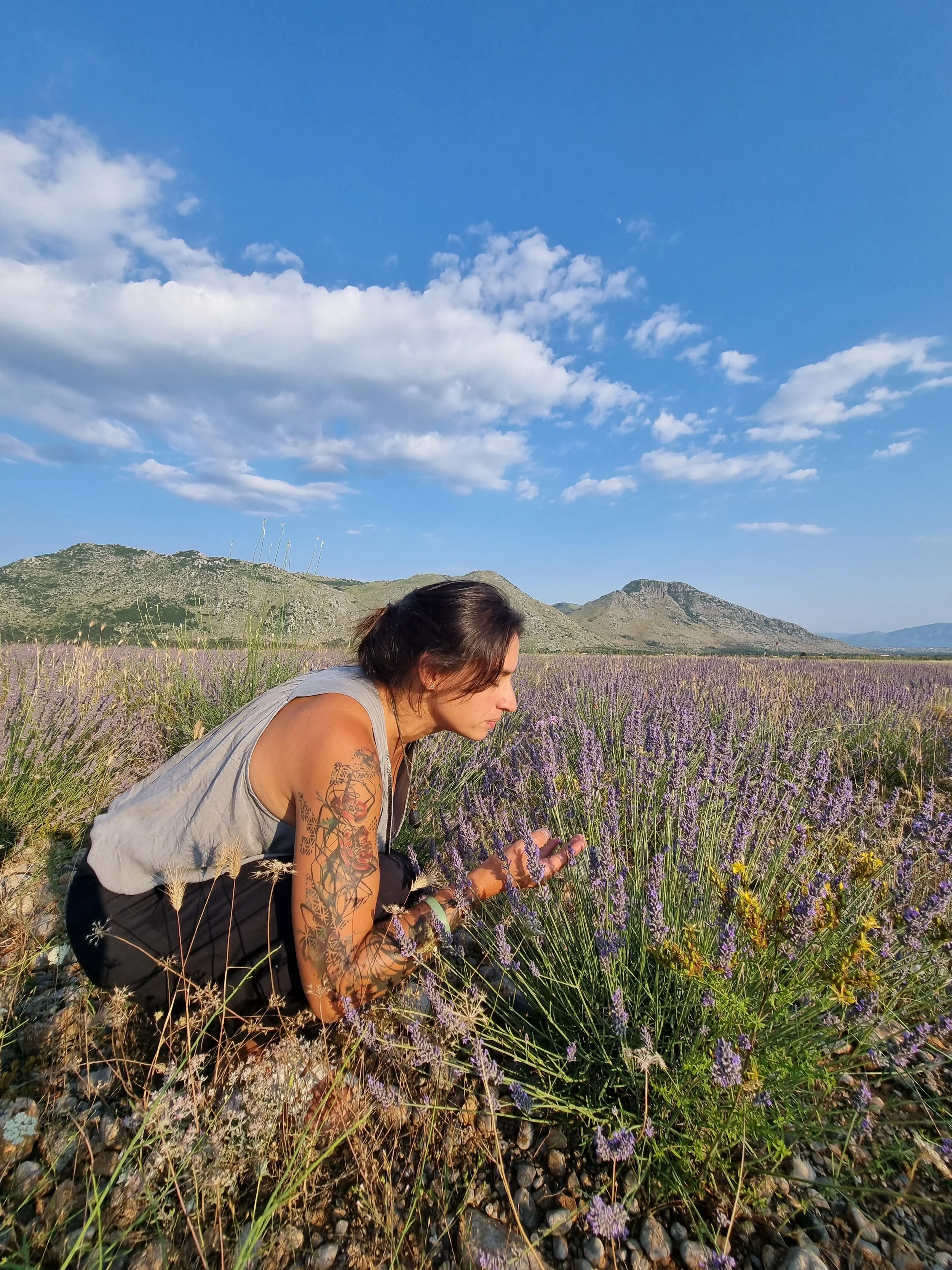 Come and join me — Emma Estrela