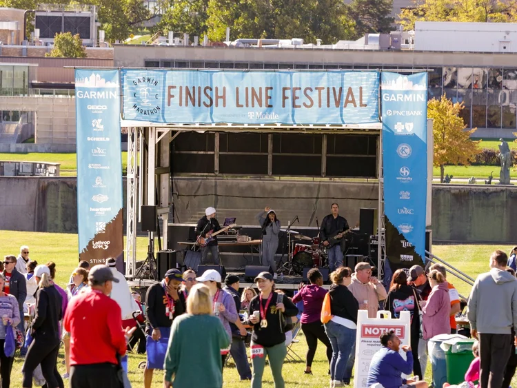 Kansas City Marathon — Kansas City Sports Commission & WIN for KC
