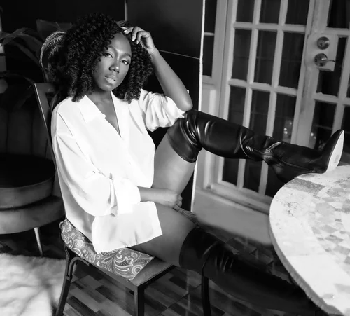 What is Boudoir Photography? Meaning, Pronunciation, and the Difference ...