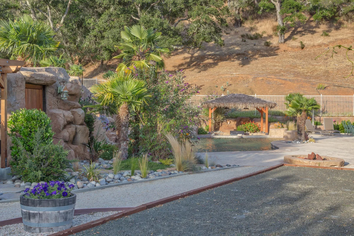 Santa Lucia — Backyard Visions