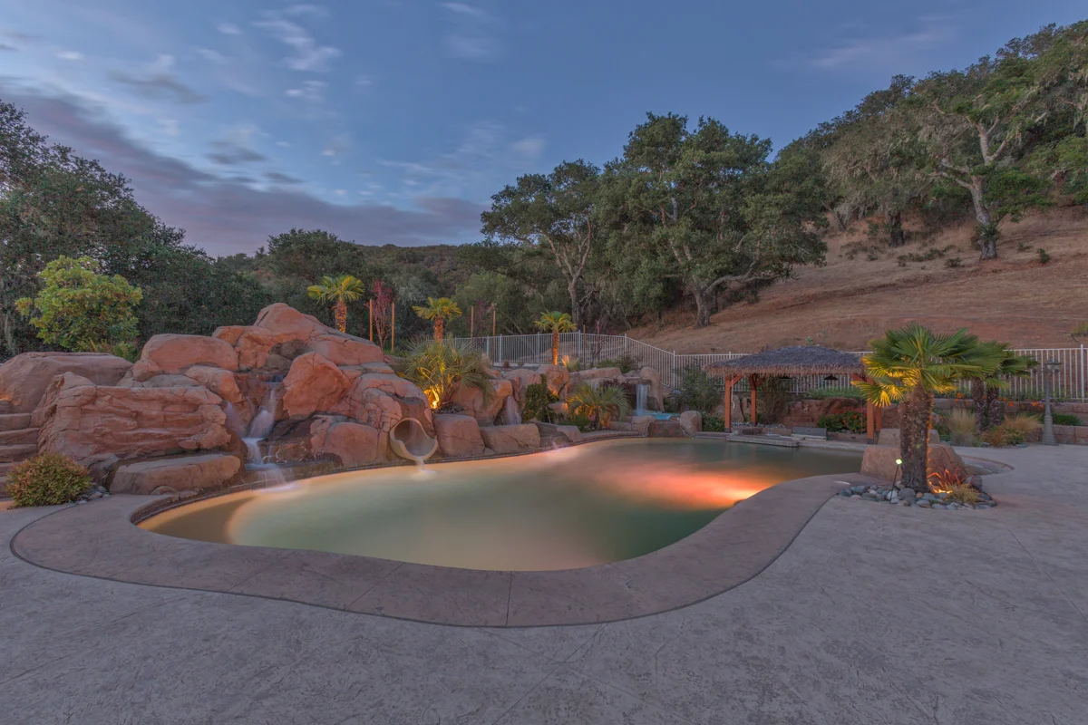 Santa Lucia — Backyard Visions